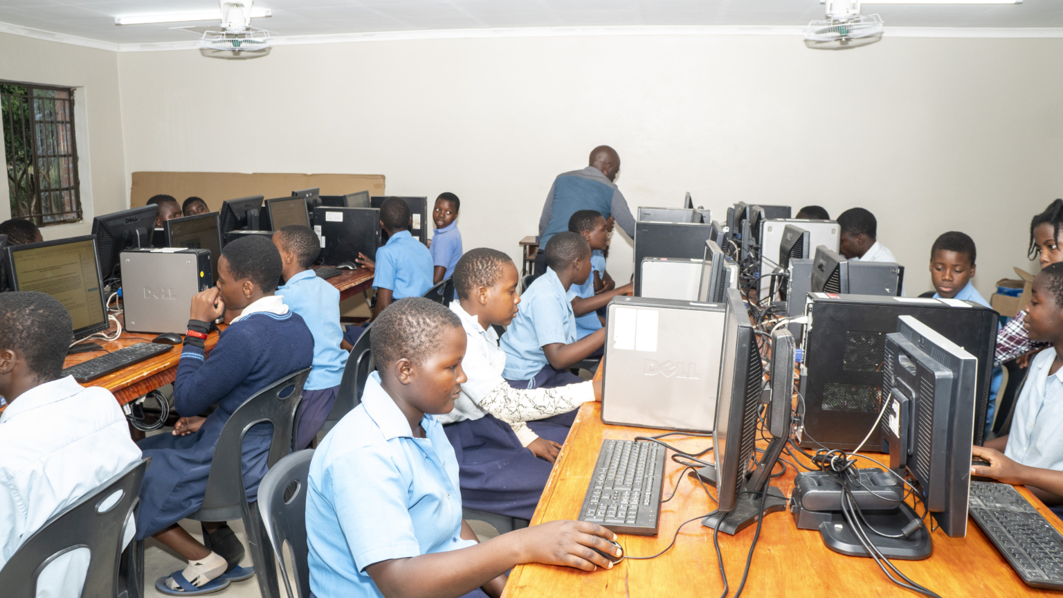 Unlocking new horizons for 400 children with a new computer classroom ...